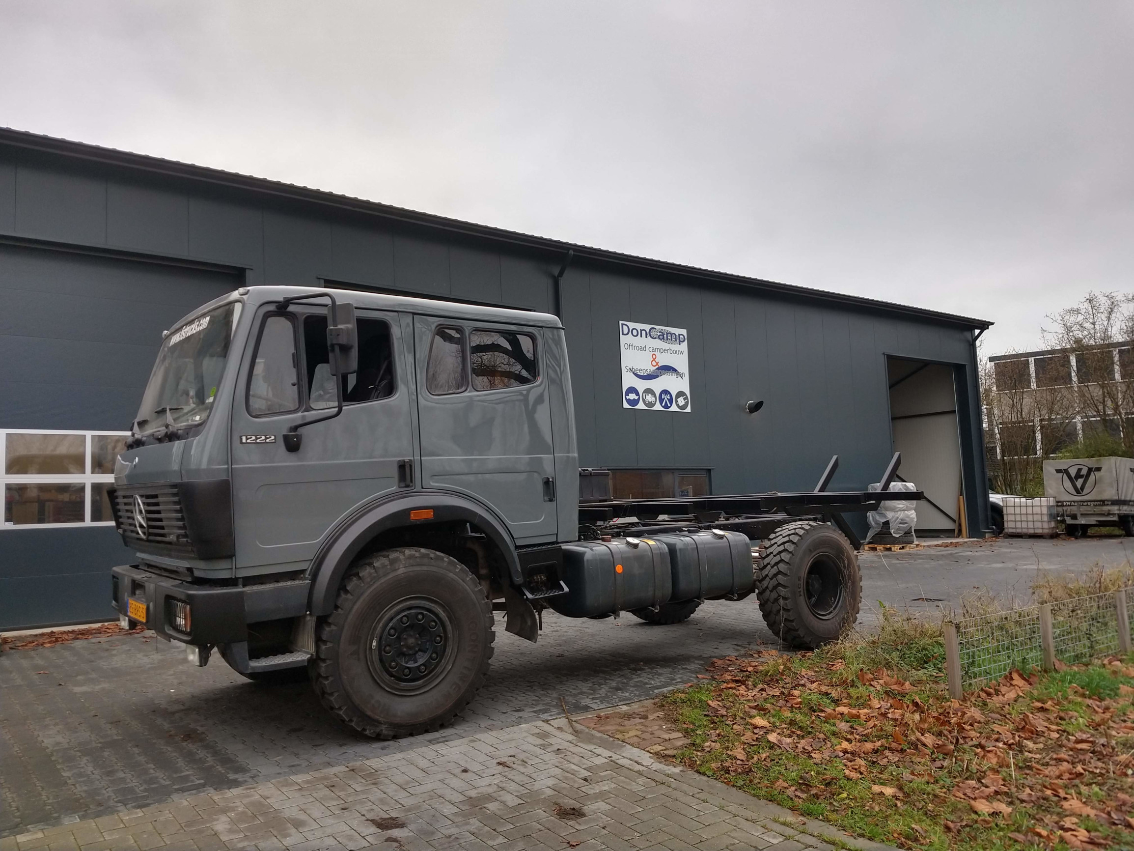 Mercedes 1222 | Doncamp